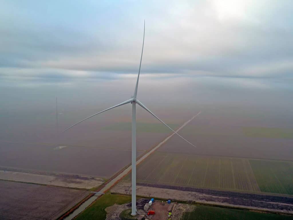 GE Renewable Energy turbines IJsselmeer - SwifterwinT